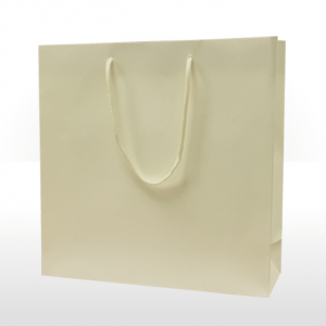 Paper bags in a selection of colours for jewellery or are ideal as a ...